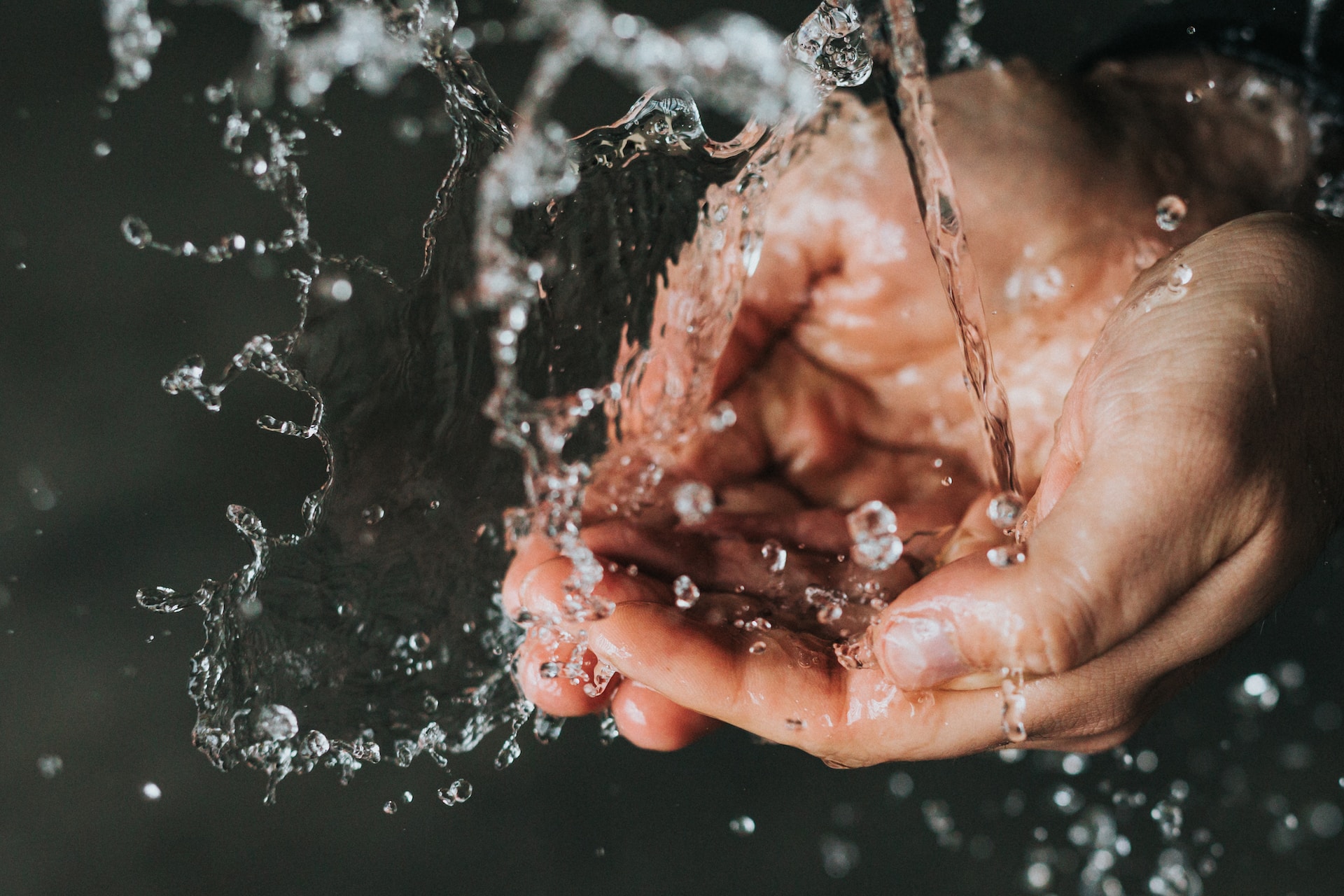 15 Simple Ways to Conserve Water at Home - Sustainable Living Association